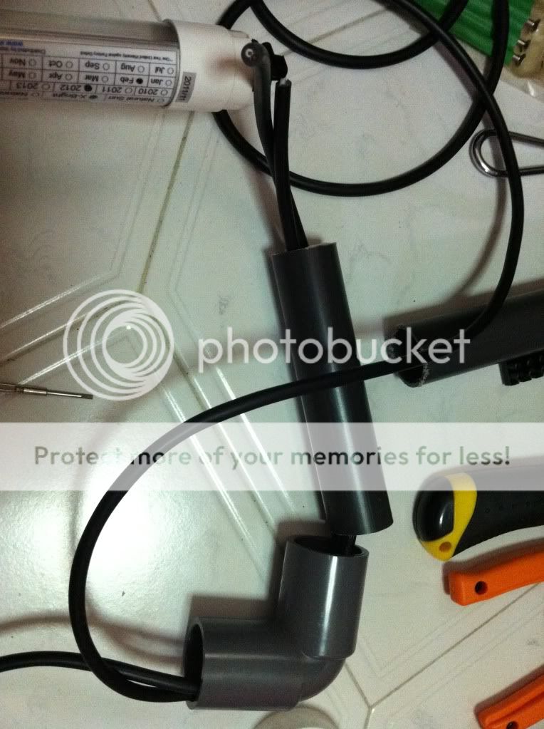 DIY T8 LED tube PVC pipe light stand